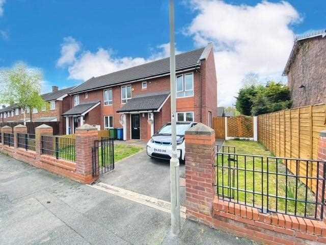 Talgarth Way, Gateacre, Liverpool 3 bed semi-detached house - £200,000