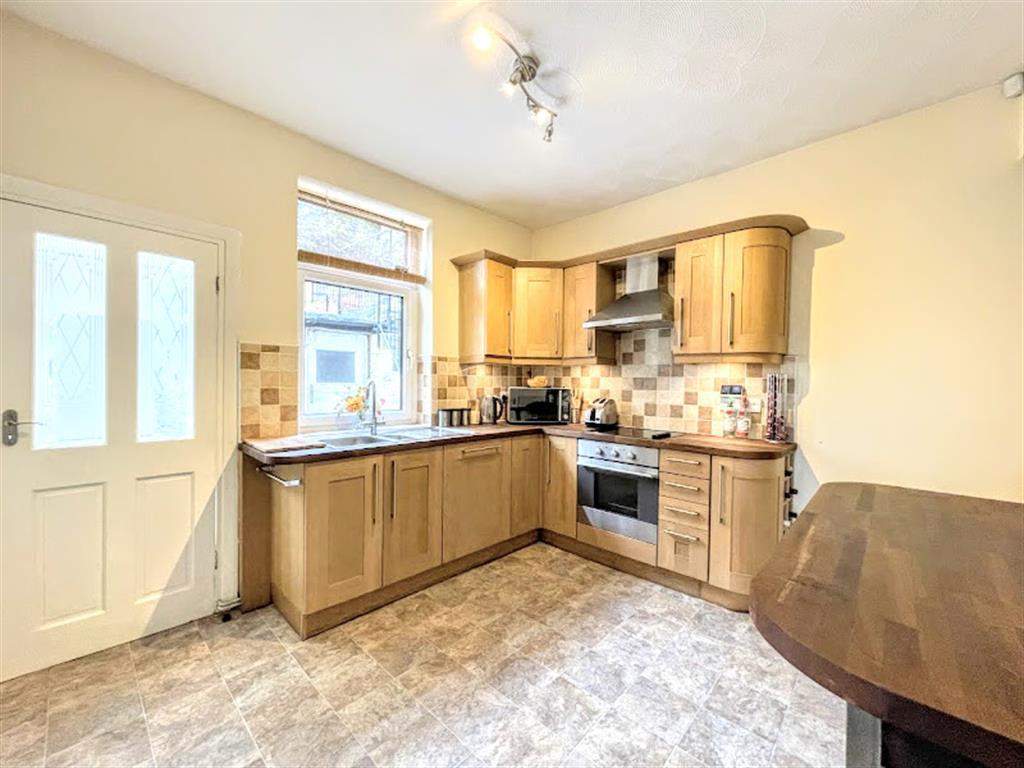 Station Road, Worsbrough, Barnsley, S70 4SY 2 bed semi-detached house ...