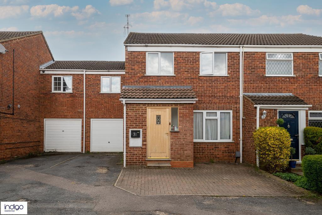 Fir Tree Close, Flitwick... 4 bed terraced house - £300,000