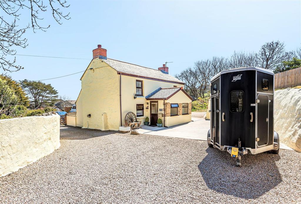 Lanner Green, Lanner, Redruth 3 bed detached house - £575,000