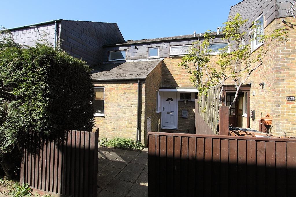 Genoa Court, Roman Way, Andover, SP10 3 bed terraced house - £190,000
