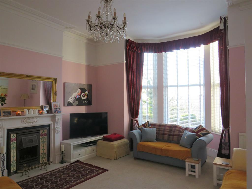 Inkerman Terrace, Whitehaven, CA28 7TY 5 bed semi-detached house - £275,000