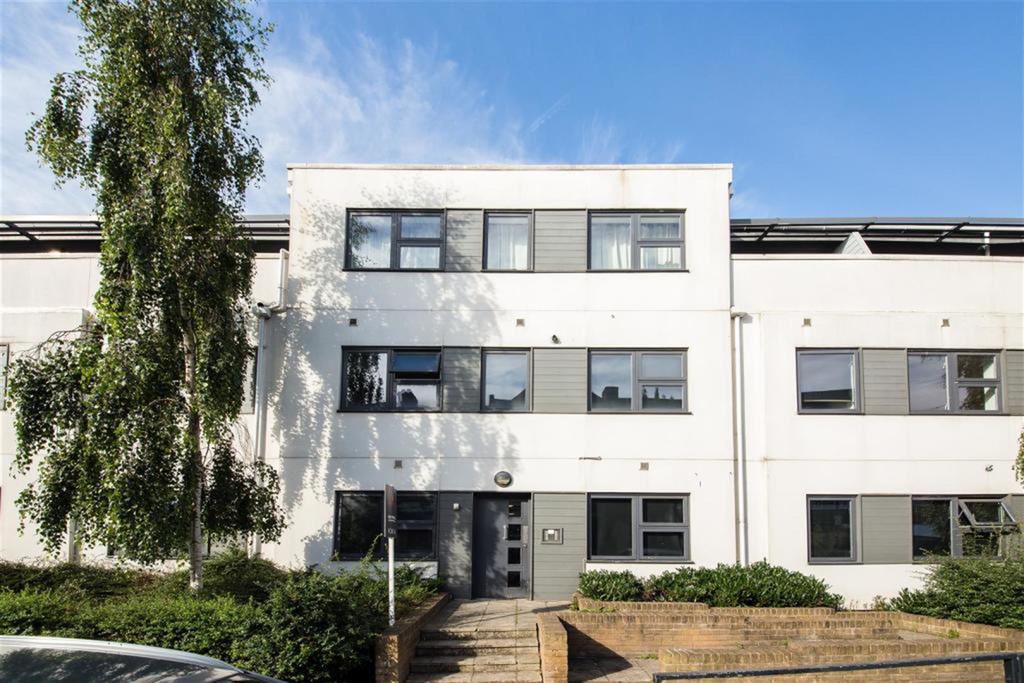 College Road, London, NW10 5HS 1 bed flat - £1,473 pcm (£340 pw)