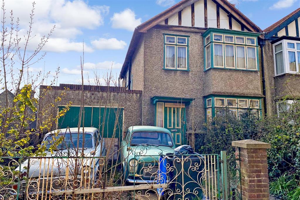 Chapel Place, Ramsgate, Kent 3 bed semi-detached house - £180,000