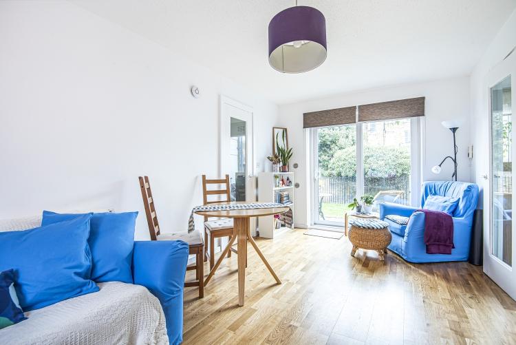John Roll Way Bermondsey SE16 1 bed apartment - £1,250 pcm (£288 pw)