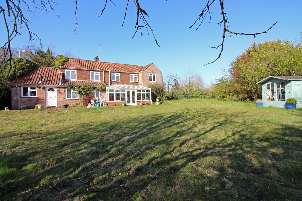 Buxton Road, Horstead 3 bed detached house - £395,000