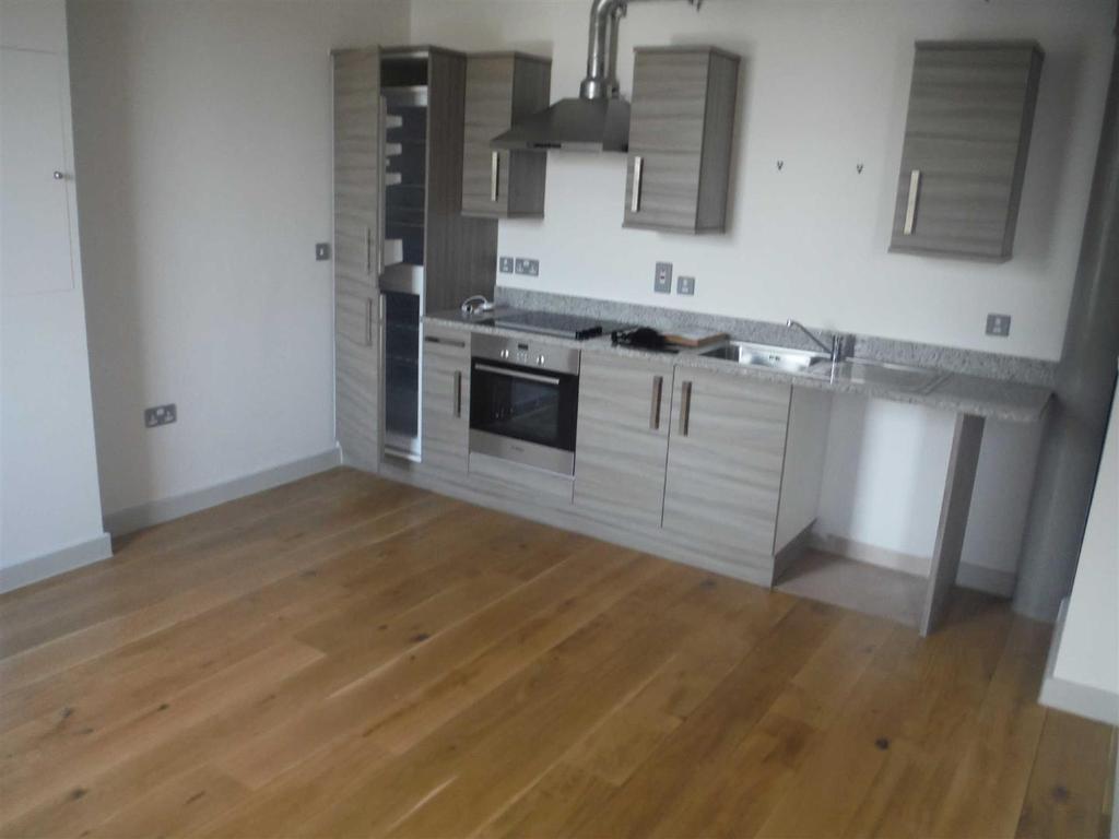 Devizes 1 bed flat - £625 pcm (£144 pw)