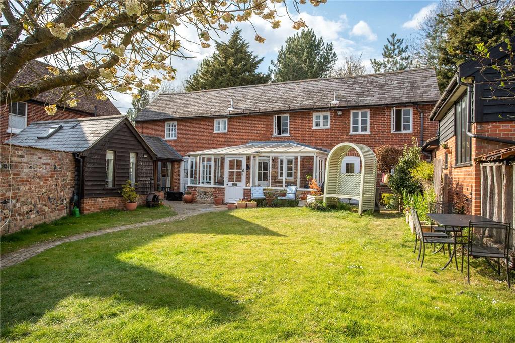 Lower Raydon, Ipswich, Suffolk, IP7 4 bed property - £695,000