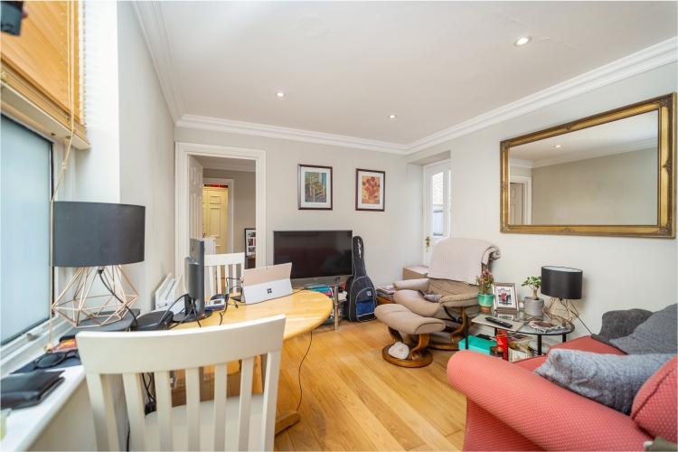 Bishops Road London SW6 1 bed apartment - £1,300 pcm (£300 pw)