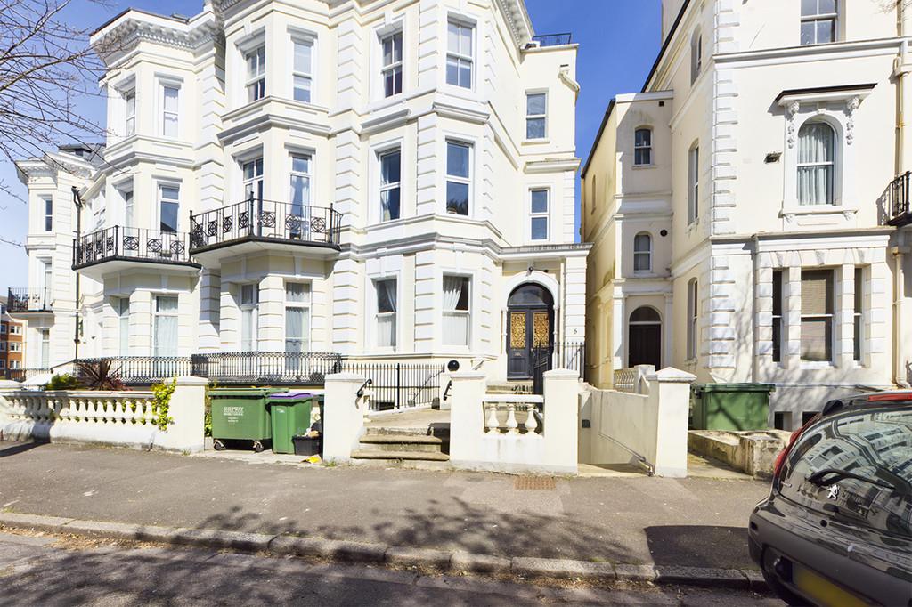 Trinity Crescent, Folkestone 4 bed maisonette - £265,000