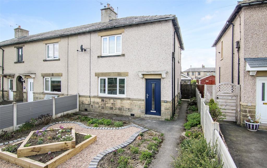 Holmroyd Avenue, Cross Hills, BD20 2 bed townhouse - £195,000