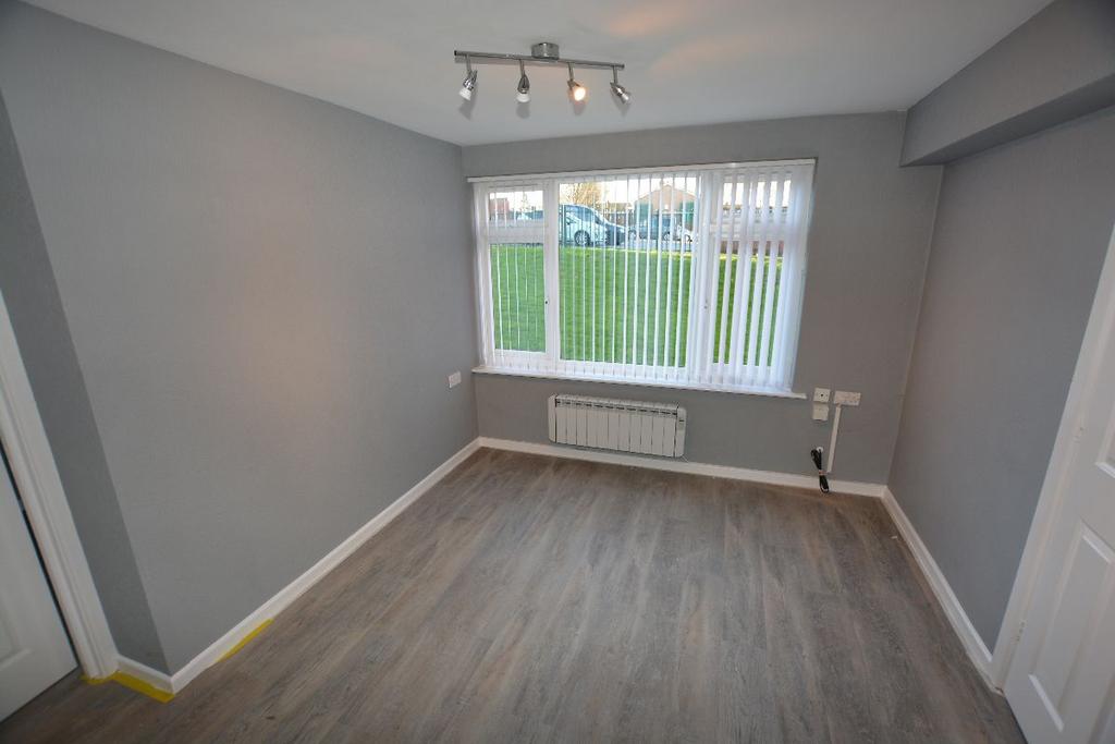 Crown Place, Worksop 2 bed flat - £495 pcm (£114 pw)