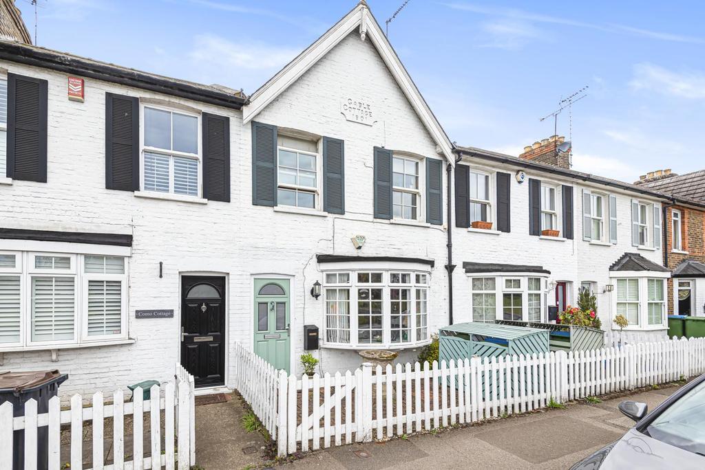Tilt Road, Cobham, KT11 3 bed terraced house - £695,000