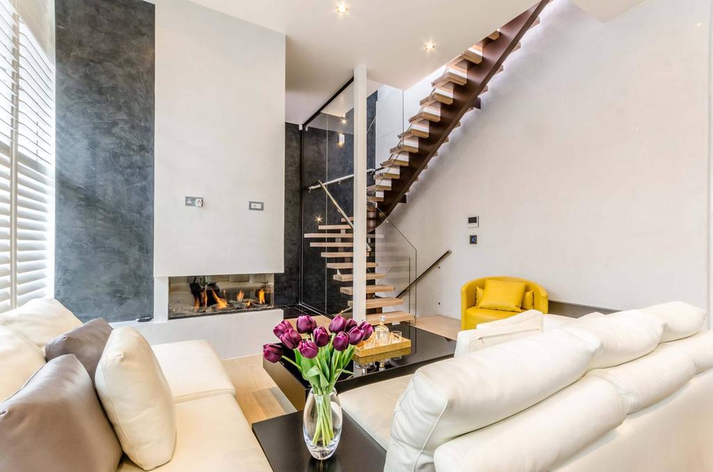 Halliford St 3 bed townhouse - £5,417 pcm (£1,250 pw)
