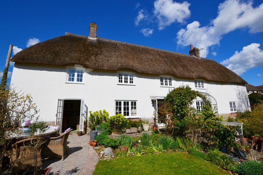Dewlish 5 bed detached house - £850,000