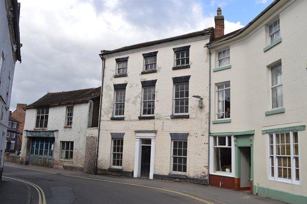 High Street, Wem 4 bed flat - £179,950