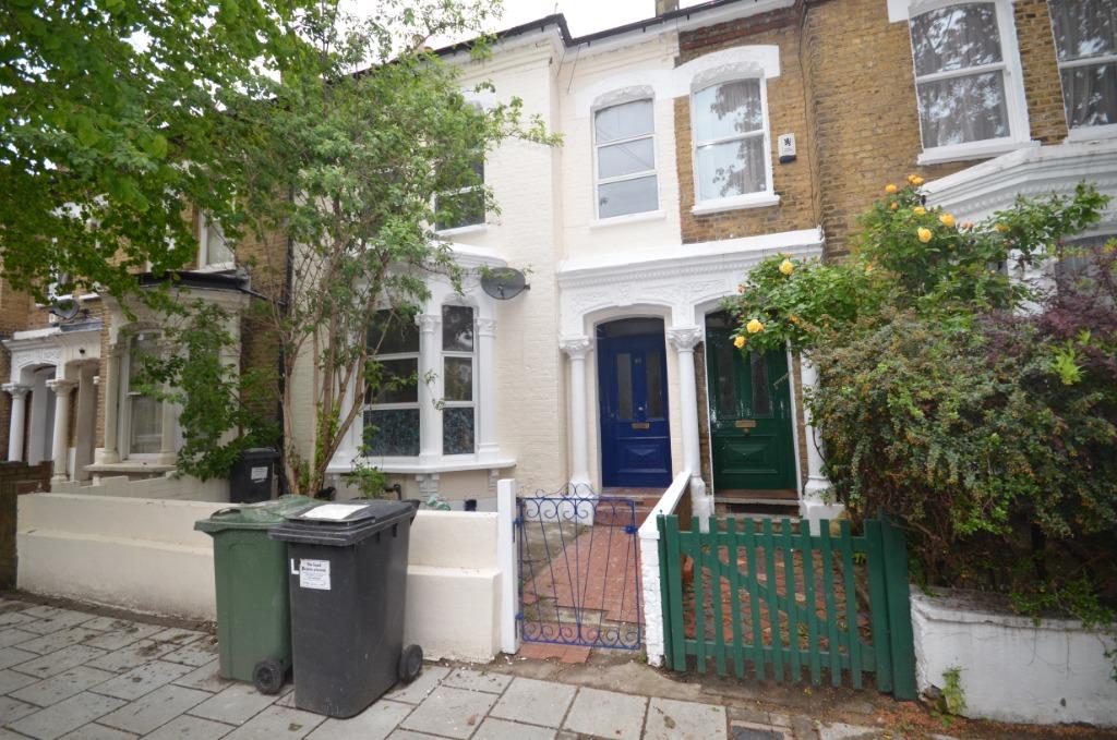 Mervan Rd, Brixton, London, SW2 4 bed flat - £2,500 pcm (£577 pw)