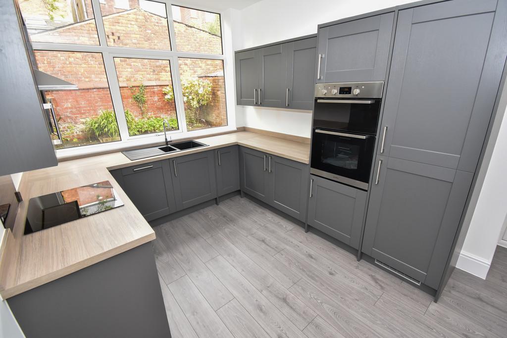 Hazel Grove, Blackpool, FY3 3 bed semi-detached house - £150,000
