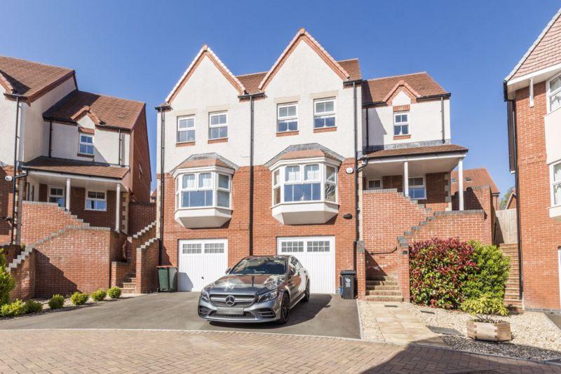 Hazel Tree Grove, Newport - REF# 00014123 4 bed detached house - £500,000