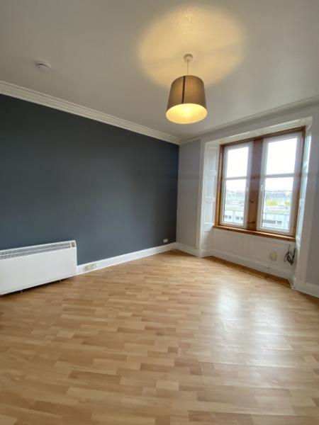 Scott Street, Perth, Perthshire, PH1 2 bed flat - £550 pcm (£127 pw)