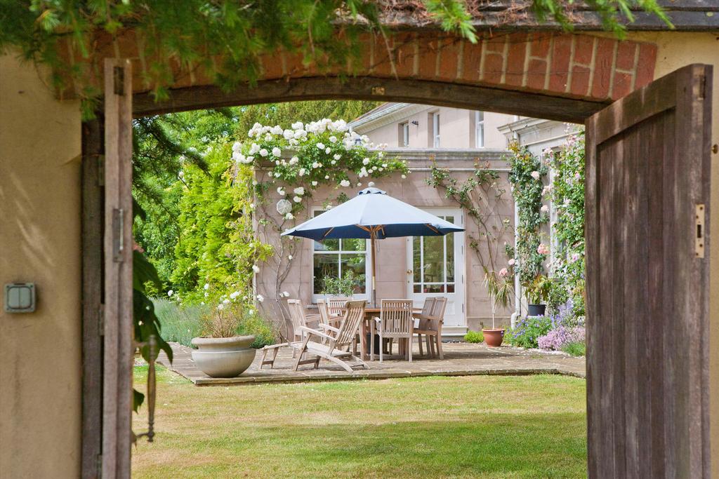 Hammoon, Sturminster Newton, Dorset, DT10 7 bed detached house - £2,400,000