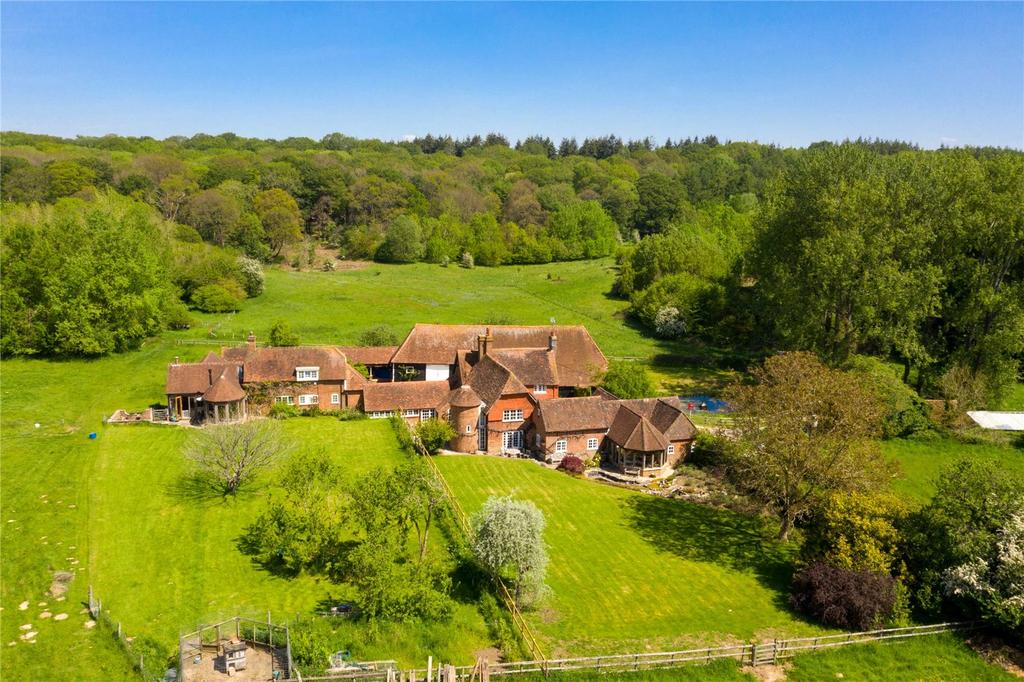 Bucklebury, Reading, Berkshire 6 bed house - £1,450,000
