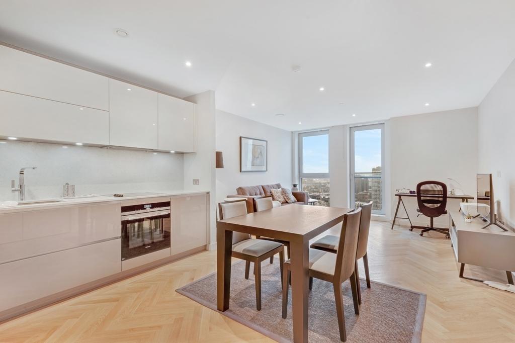 Two Fifty One, Southwark Bridge Road... 1 bed apartment - £1,907 pcm (£ ...