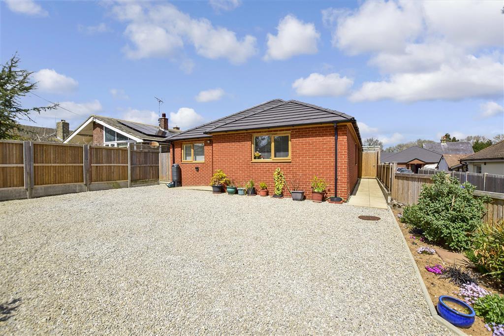 Westcourt Lane, Shepherdswell, Dover... 3 bed detached bungalow - £500,000