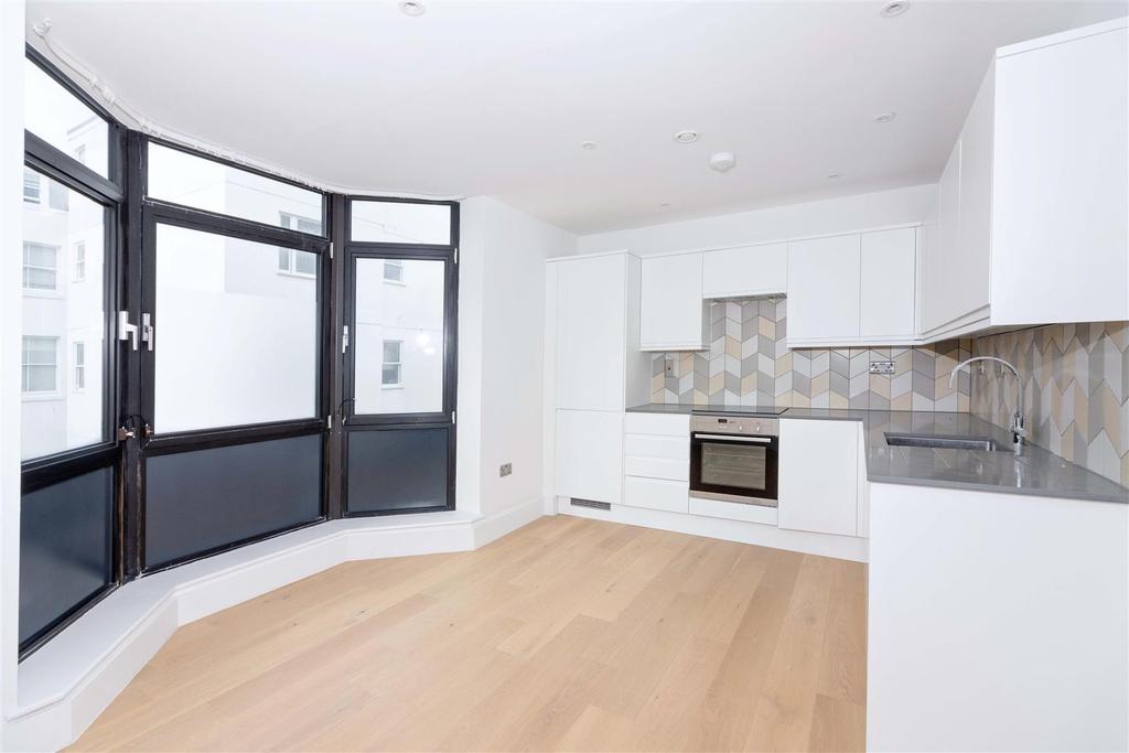 Russell Mews, Brighton 1 bed apartment - £240,000