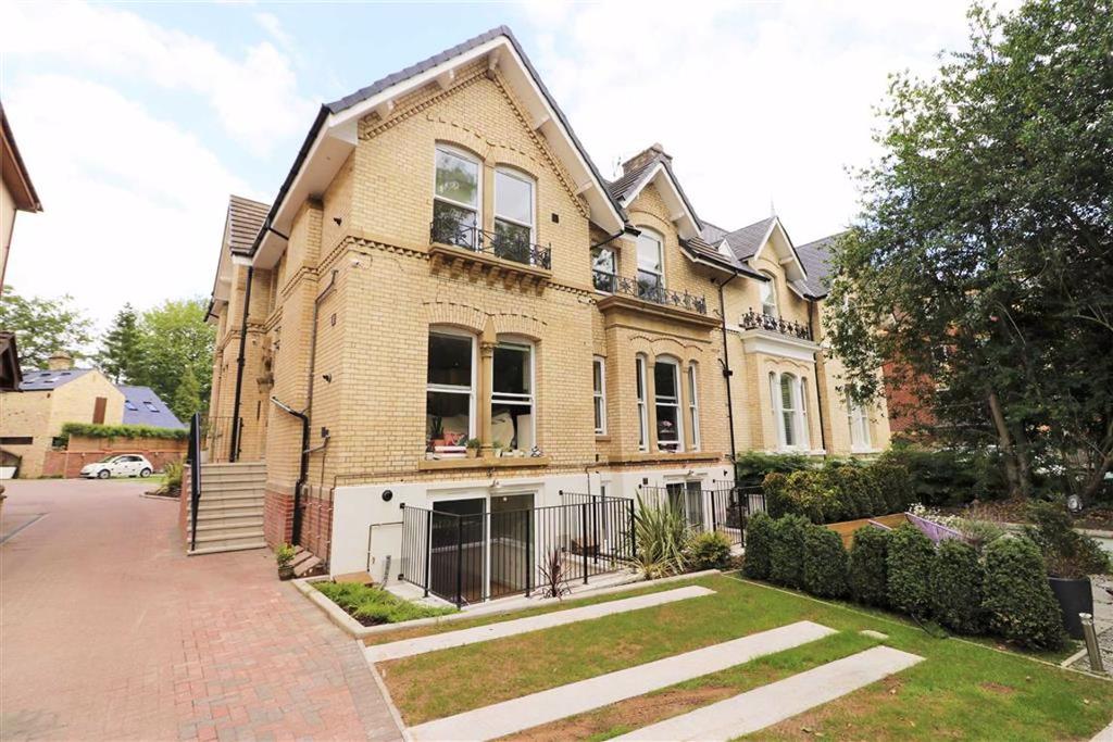22 Edge Lane, Chorlton, Manchester, M21 2 bed apartment - £255,000