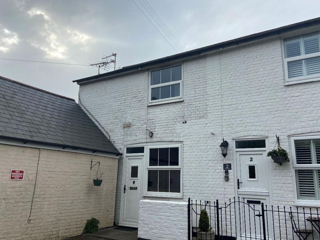 Bell Cottages, Dover Road, Ringwould... 1 bed cottage - £525 pcm (£121 pw)