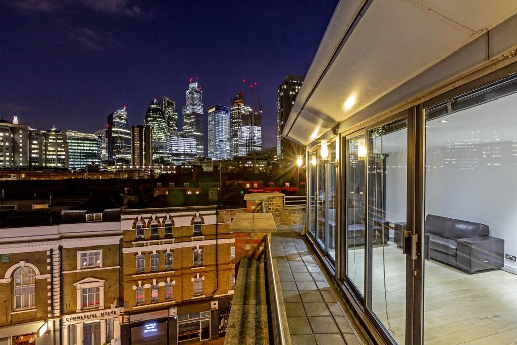 Thrawl Street London E1 1 bed flat - £2,253 pcm (£520 pw)