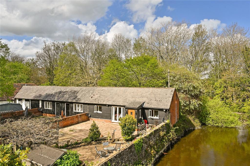 Tithe Barn, Singleton, Ashford, Kent... 1 bed bungalow - £230,000