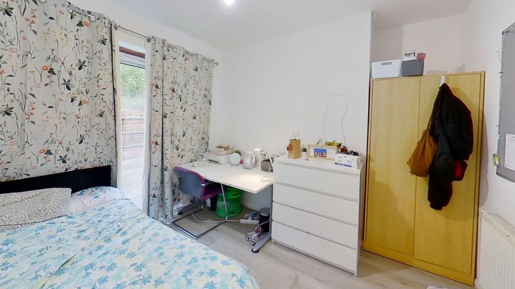 Guildford Park Avenue, GU2 7NN 1 bed in a house share - £500 pcm (£115 pw)