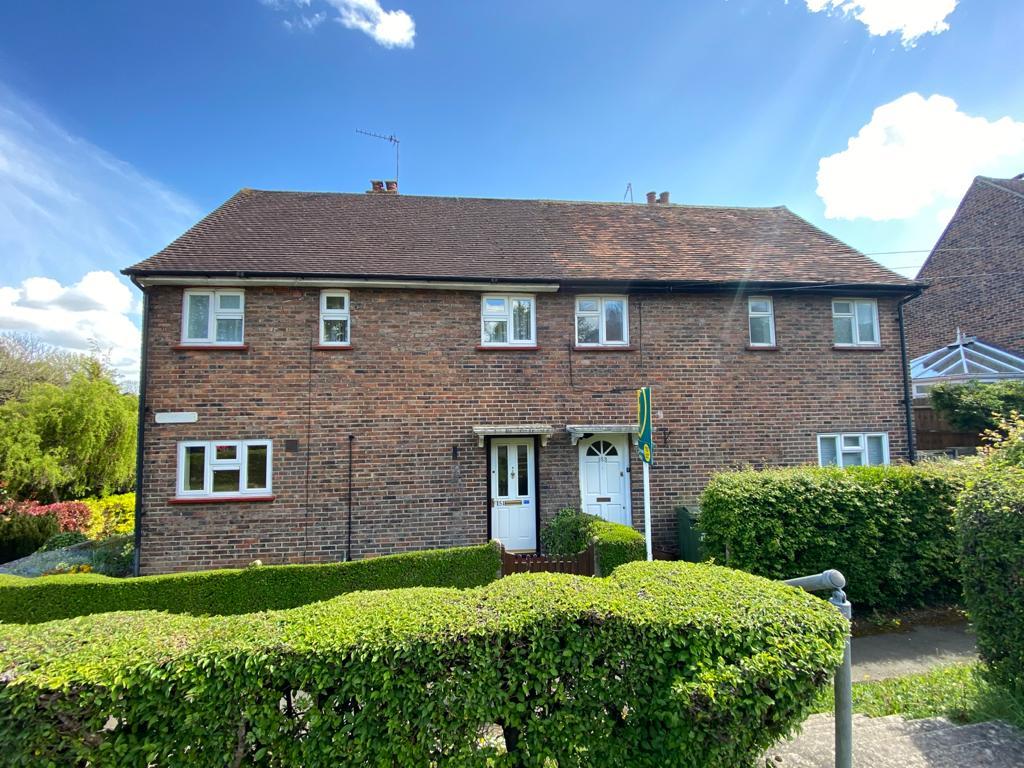 Southway, Guildford, GU2 4 bed house - £2,200 pcm (£508 pw)