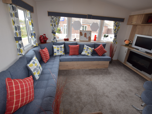 Seawick, Nr Clacton-on-Sea 2 bed static caravan - £42,995