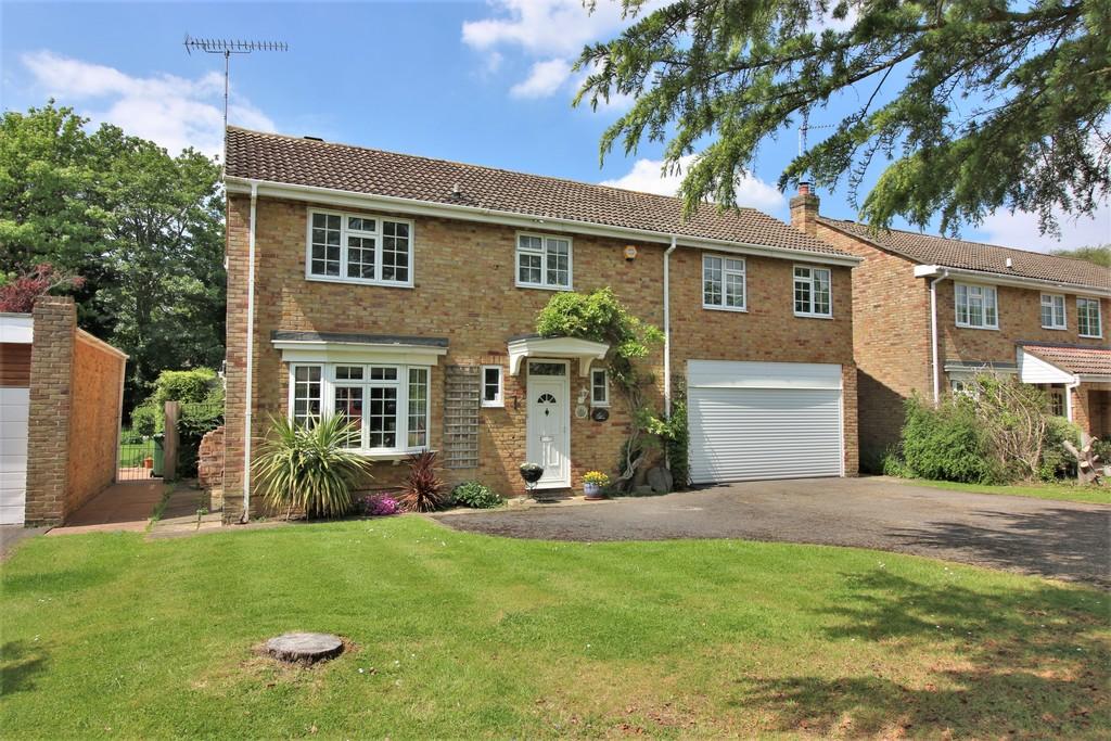 Somerville Road, Cobham 4 bed detached house - £1,295,000