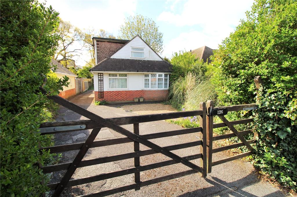 Howeth Road, Bournemouth, BH10 4 bed bungalow - £365,000