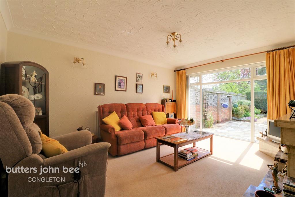 Truro Close, Congleton 2 bed semi-detached house - £195,000