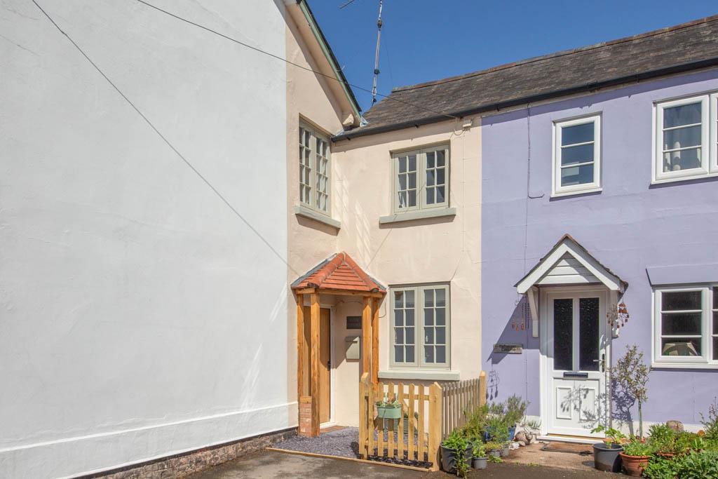 Brimfield, Ludlow 2 bed terraced house - £220,000