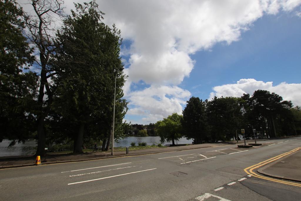 Highfield Road, Lakeside, Cardiff 2 bed ground floor maisonette - £850 ...