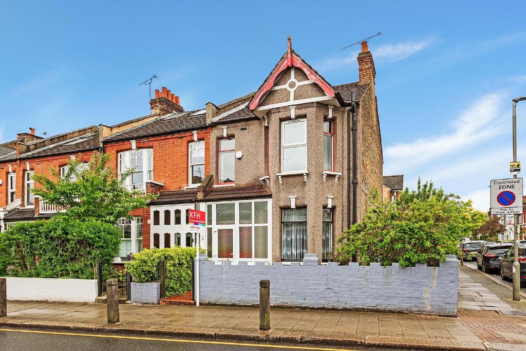 Replingham Road, Southfields 3 bed end of terrace house - £1,050,000