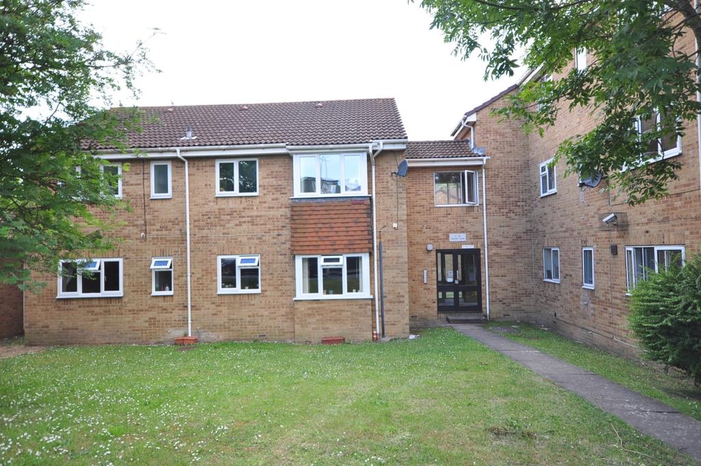Gregory Close Gillingham ME8 1 bed apartment - £650 pcm (£150 pw)