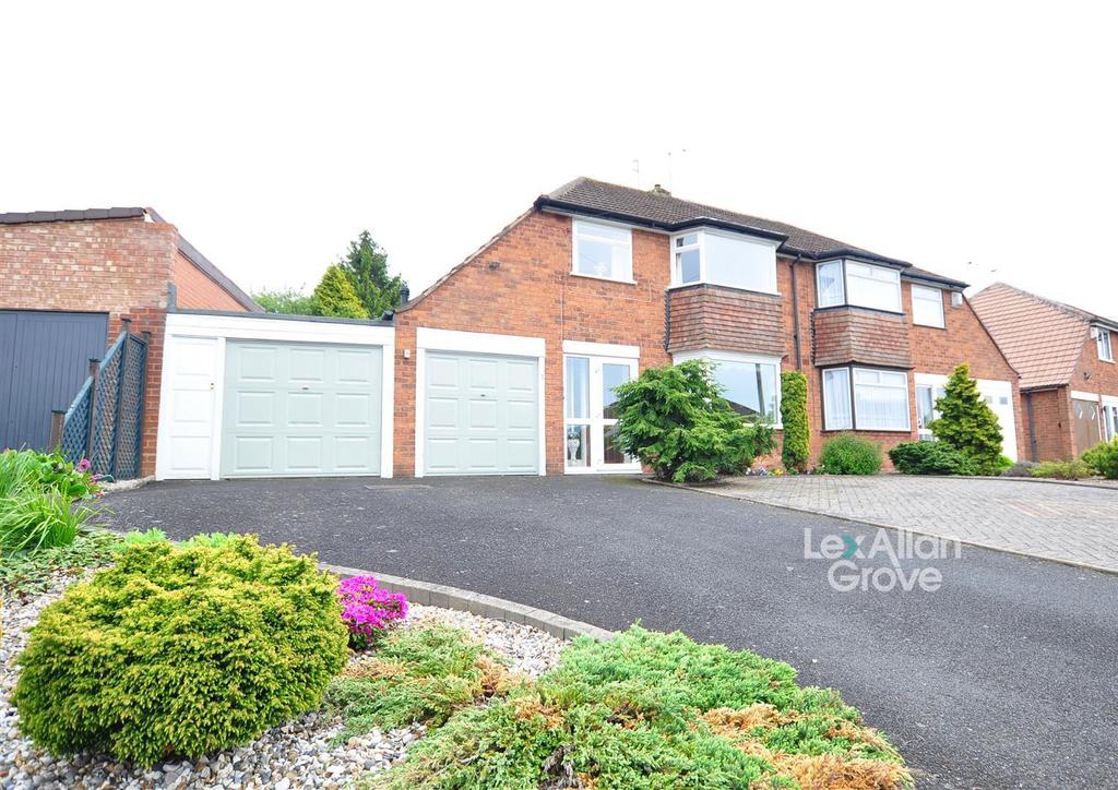 Dunstall Road, Halesowen 3 bed semi-detached house - £270,000