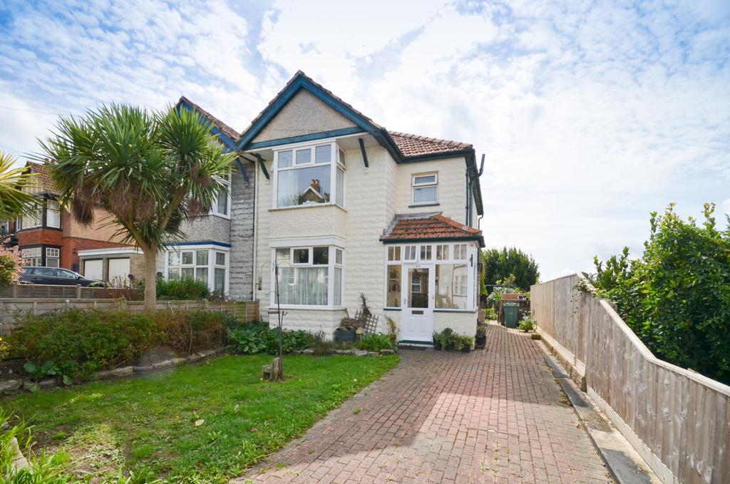 Price Guide £200,000 - £225,000 3 bed house - £200,000
