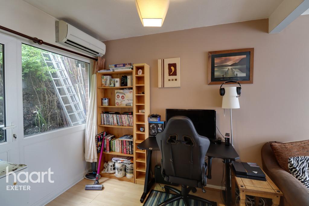 Exwick Road, Exeter 2 bed terraced house - £175,000
