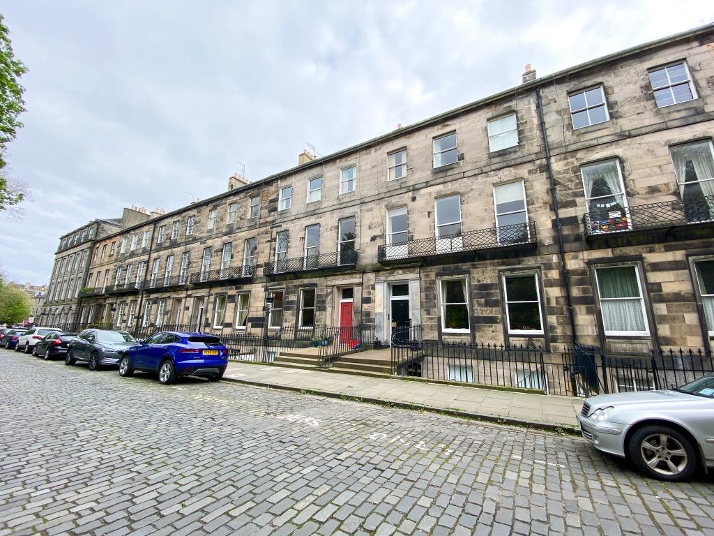 Fettes Row, New Town, Edinburgh, EH3 2 bed flat - £1,450 pcm (£335 pw)