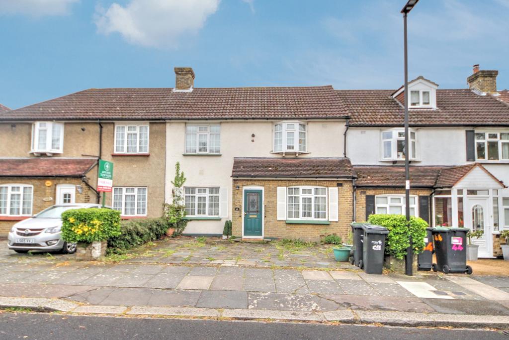 Addison Avenue, London, N14 3 bed terraced house - £585,000
