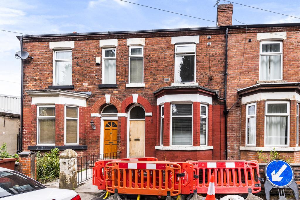 Coalburn Street, Manchester, M12 4 bed terraced house - £180,000