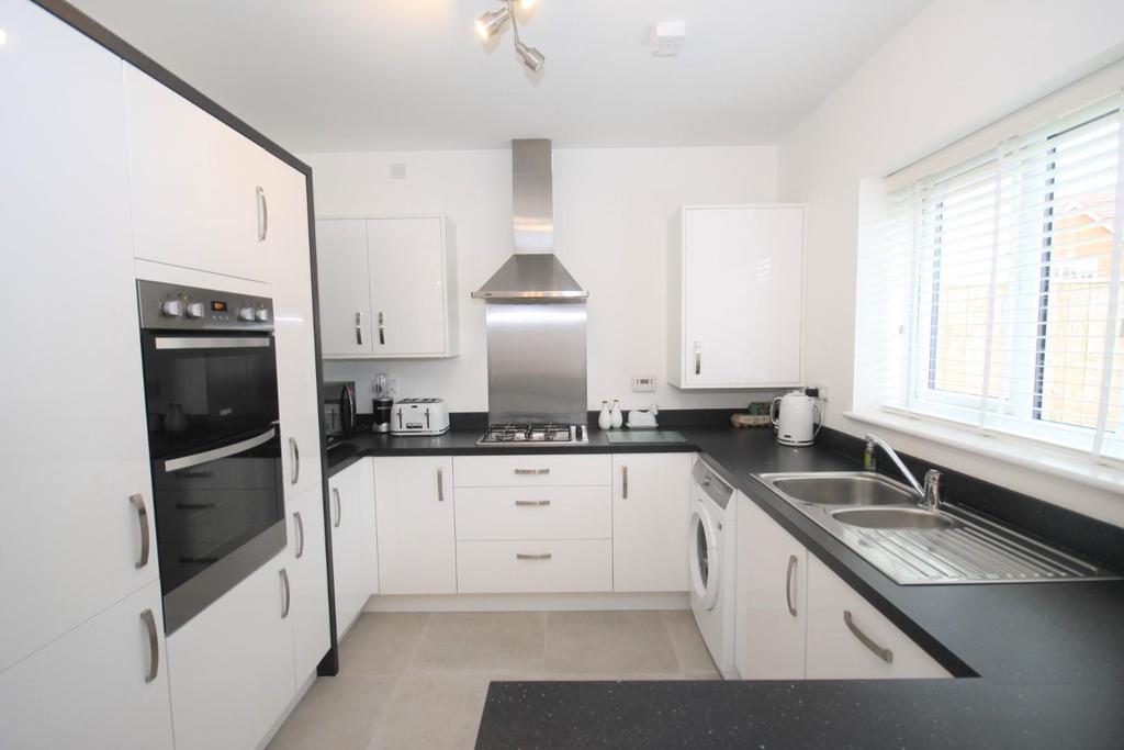Brookfield Avenue, Middlesbrough 4 bed detached house - £280,000